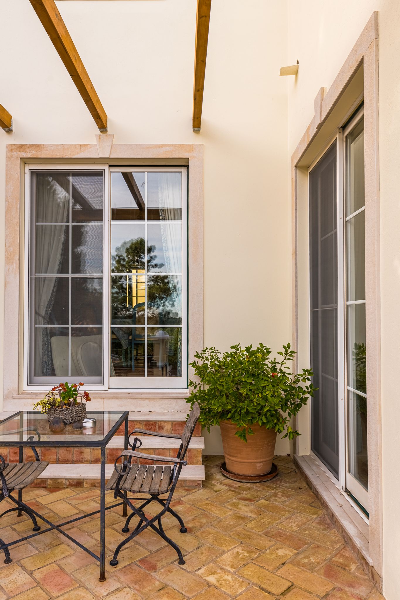 Choosing High-Quality Windows & Doors for Home Construction & Renovation